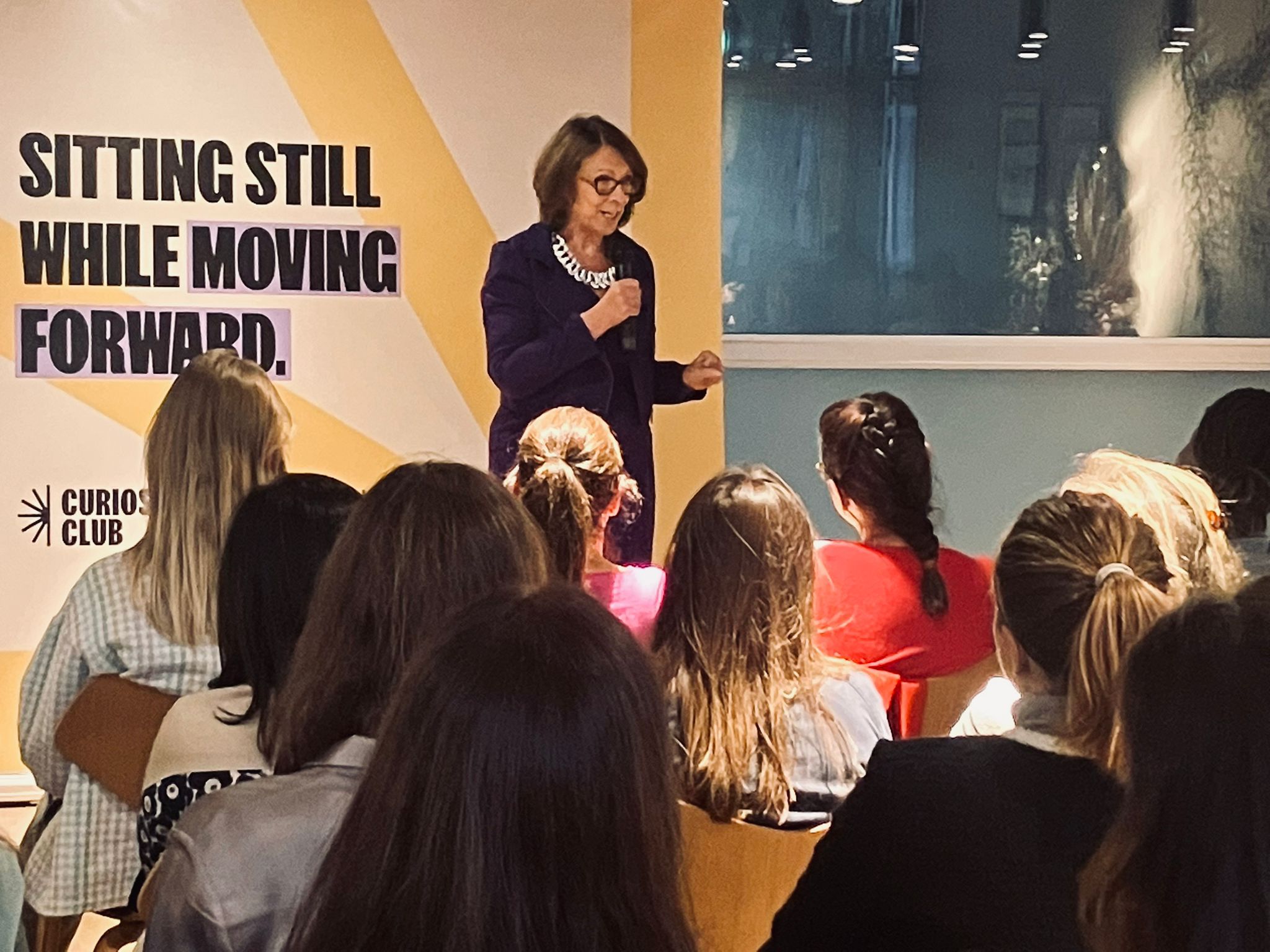 How to Give a Talk that Engages the Audience - Claire Doole Communications